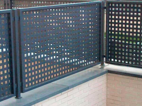 Vallas de chapa perforada | Tecnivall